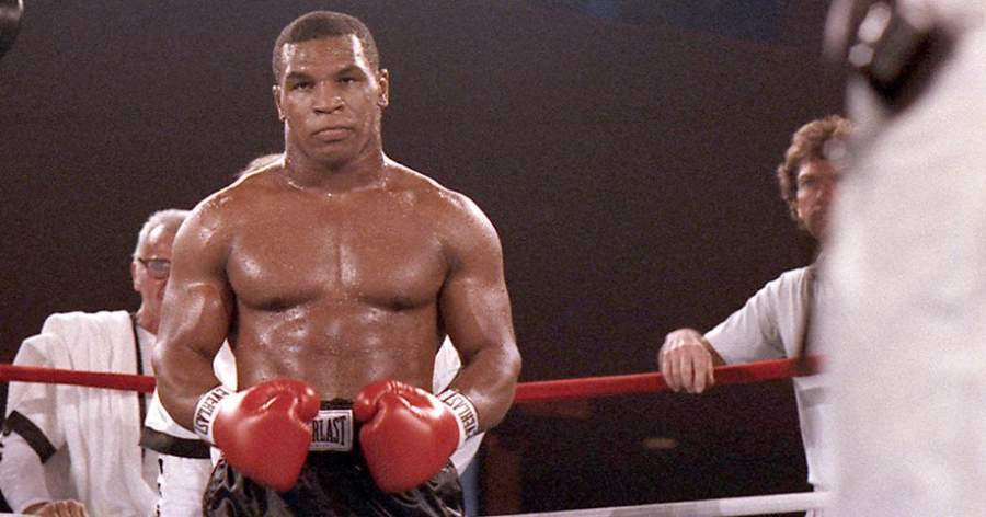Top 10 Best Boxers of all Time