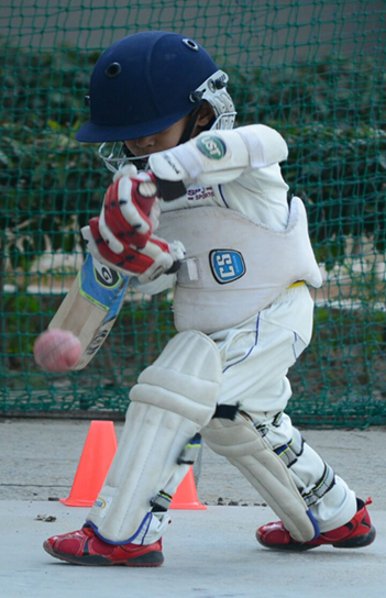 Similarity between Sachin Tendulkar and 4-year old Shayan Jamal