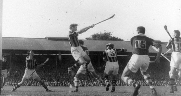 Hurling - An Ancient Team Game | History, Rules and How to Play
