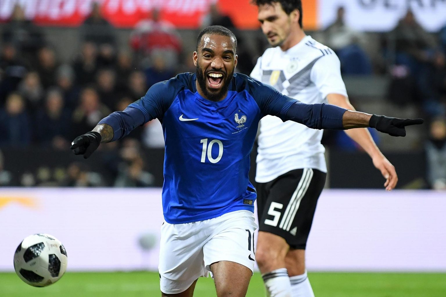 Alexandre Lacazette Biography: Age, Height, Achievements, Controversy ...