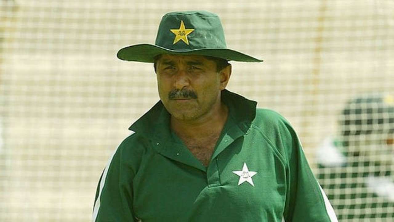 You can play for 20 years but perform first: Miandad responds to Ahmed ...