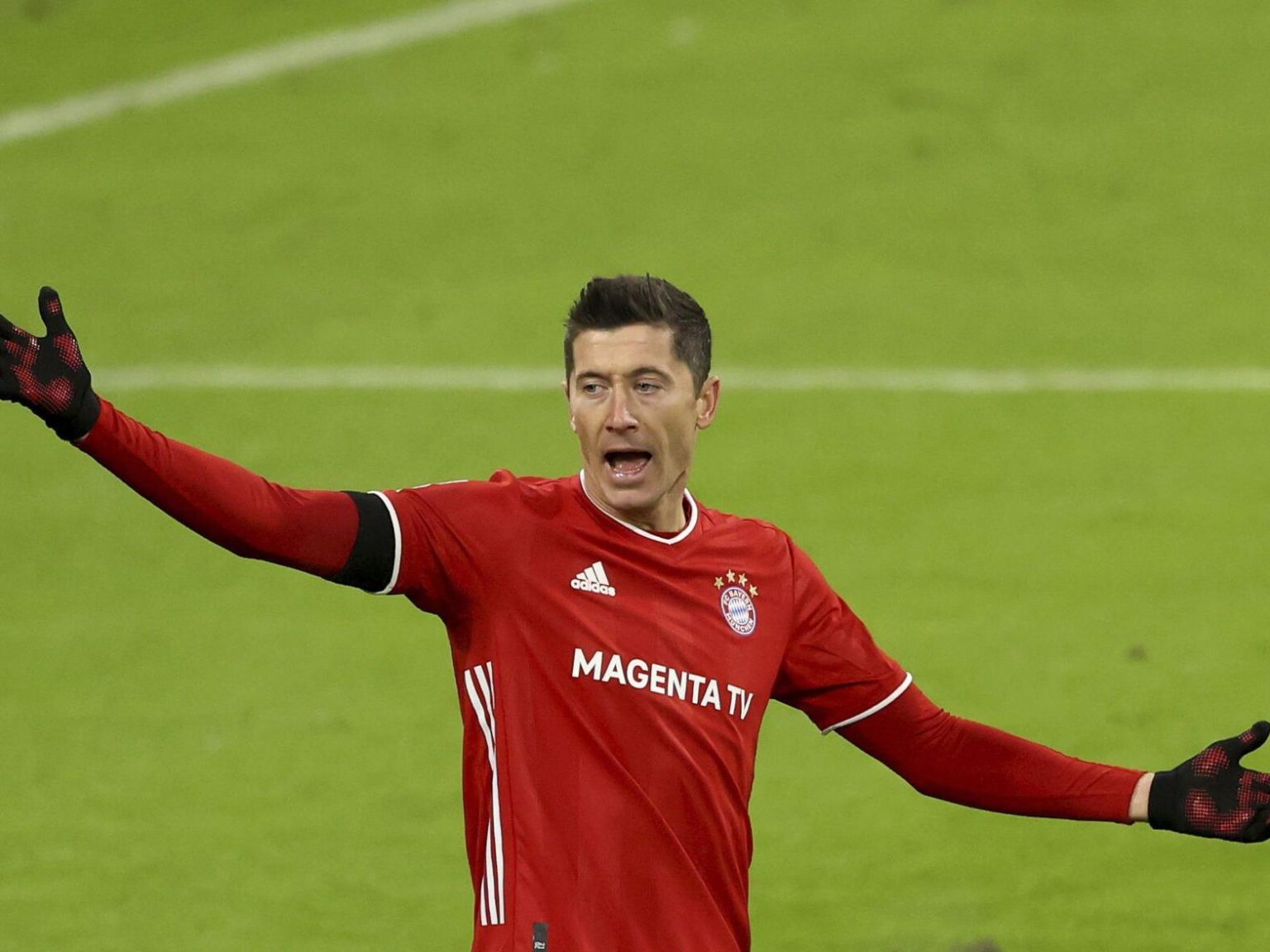 Bayern Munich forward Robert Lewandowski wins FIFA Best Player Award