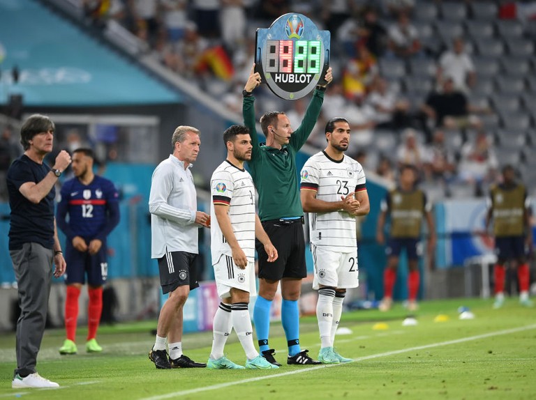 What are the 5 new rules being introduced in FIFA World Cup 2022