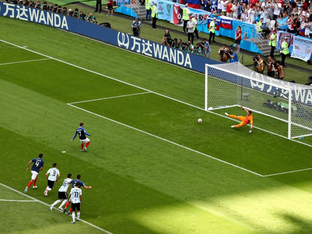 What are the 5 new rules being introduced in FIFA World Cup 2022