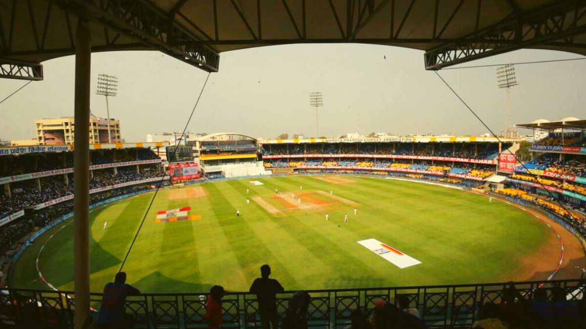IND Vs AUS 3rd Test : Matthew Hayden and Mark Waugh slam Indore pitch!