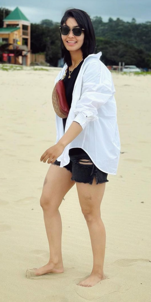 Stunning Pictures of Indian Cricketer Harleen Deol - Sportzcraazy