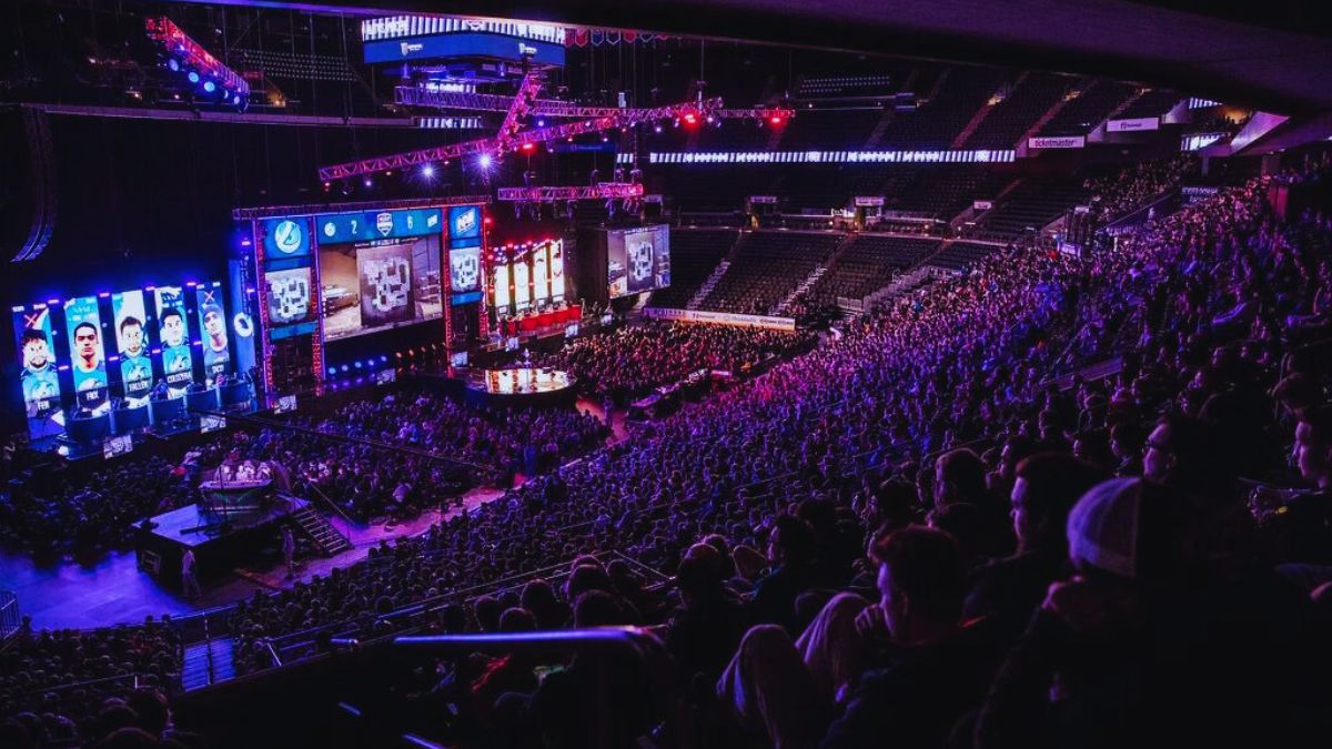 The Role of Esports in Community Building and Social Impact