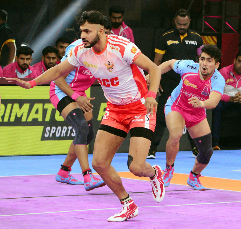 Arjun Deshwal records 700th raid point in PKL and propels Jaipur Pink ...