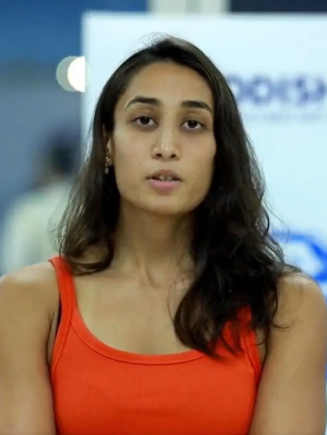 Meet India's Beautiful Swimmer Maana Patel - Sportzcraazy